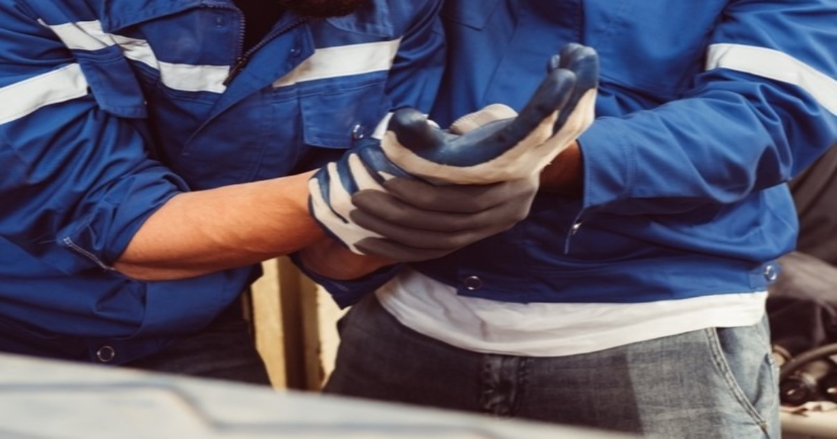 A guide to hand injury claims | National Accident Helpline